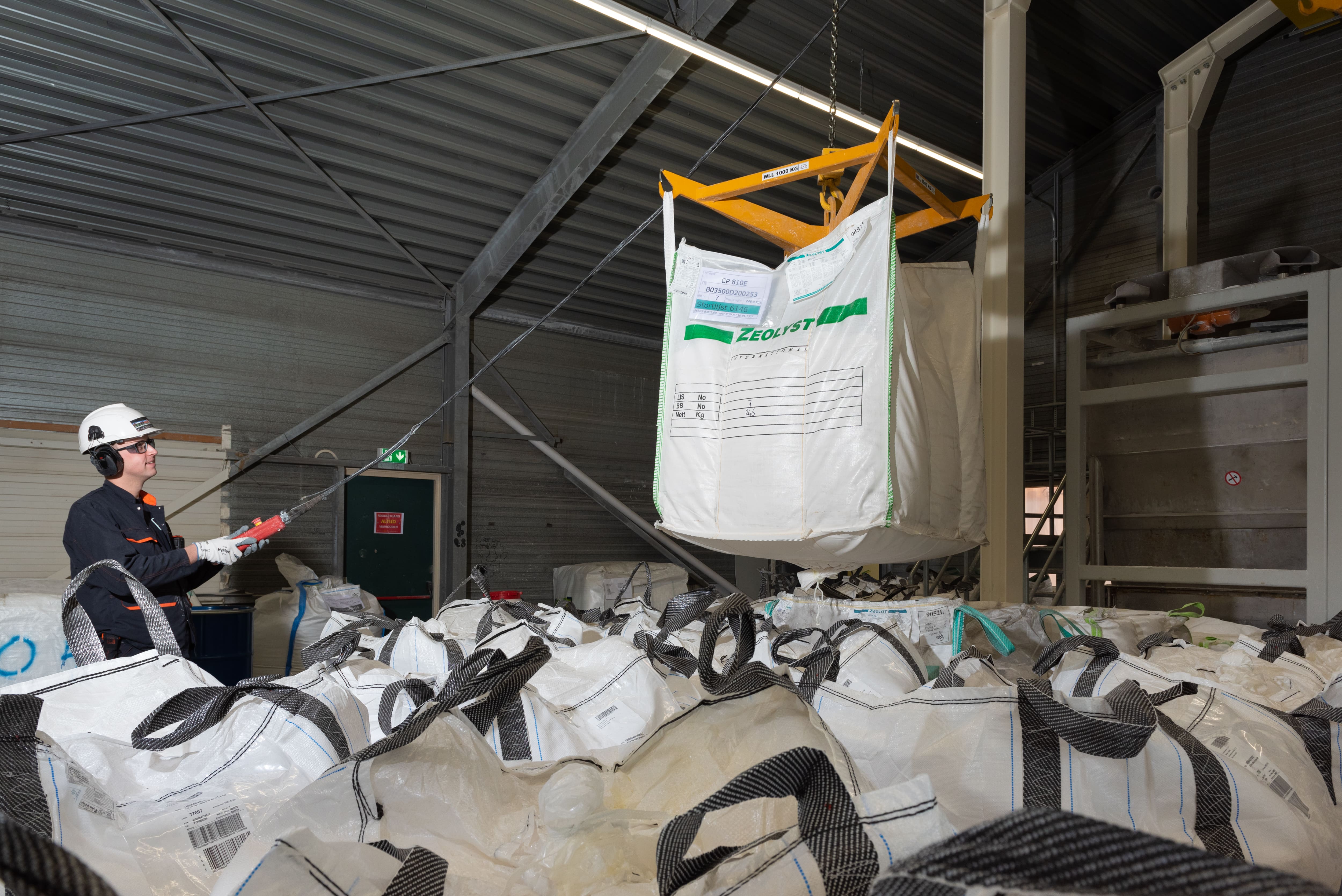 Human Resources | Zeolyst c.v.